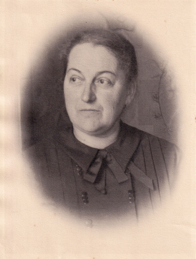 Anna Benitz geb. Glunk, ca. 1933 - Löffingen damals